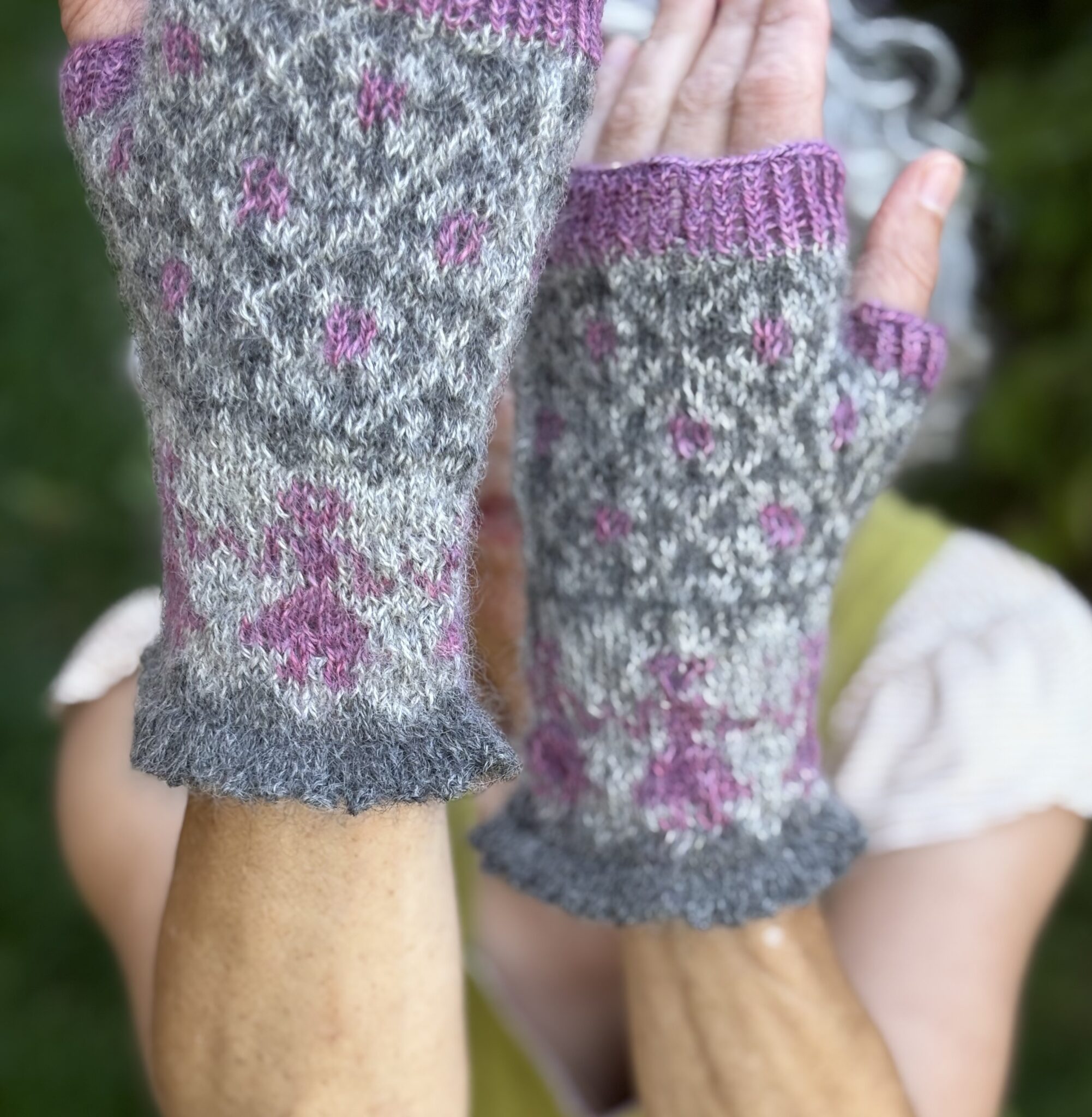 Luella's Mitts PDF Knitting Pattern - The Hat Junkie